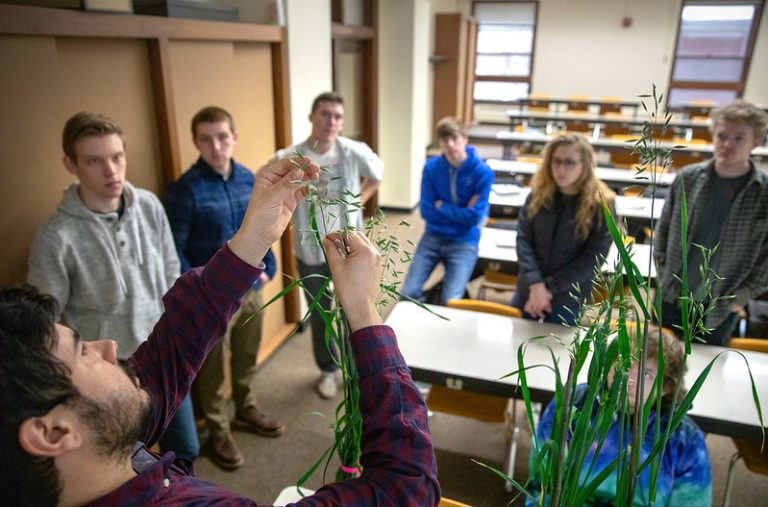 Majors and Certificates – Agricultural & Life Sciences